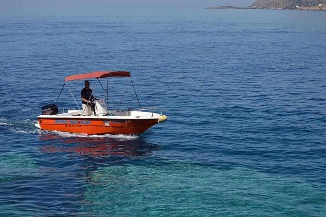 RENT A BOAT 5,5m - 30hp LICENSE FREE Chora Sfakion, Sfakia - Key Points
