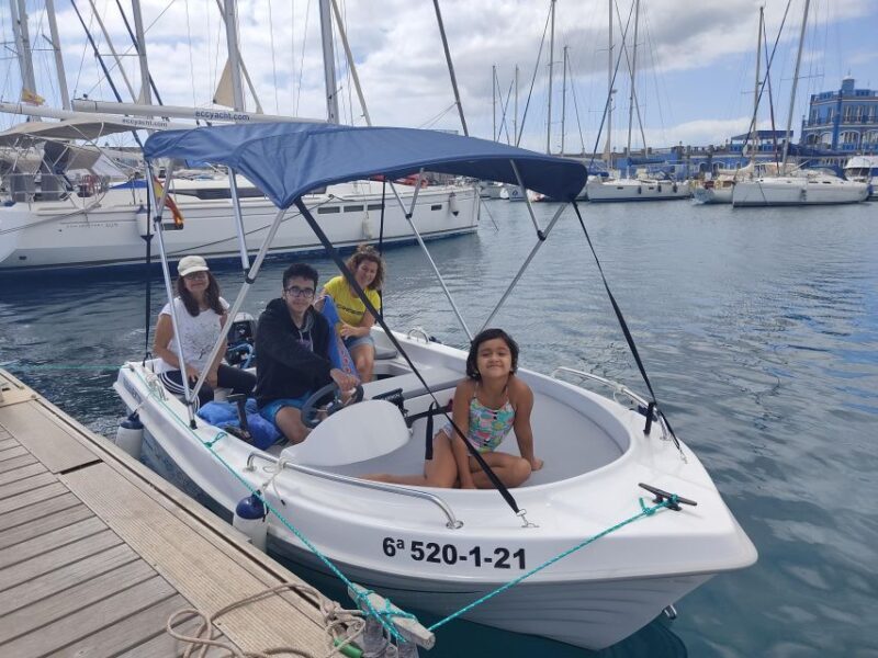 Rent a Boat with No License, Self Drive - Who Should Consider This Experience?