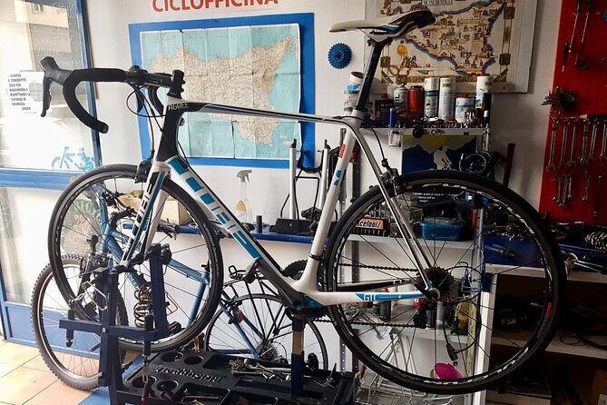 Rent a Carbon or Aluminum Road Bike in Sicily - FAQ