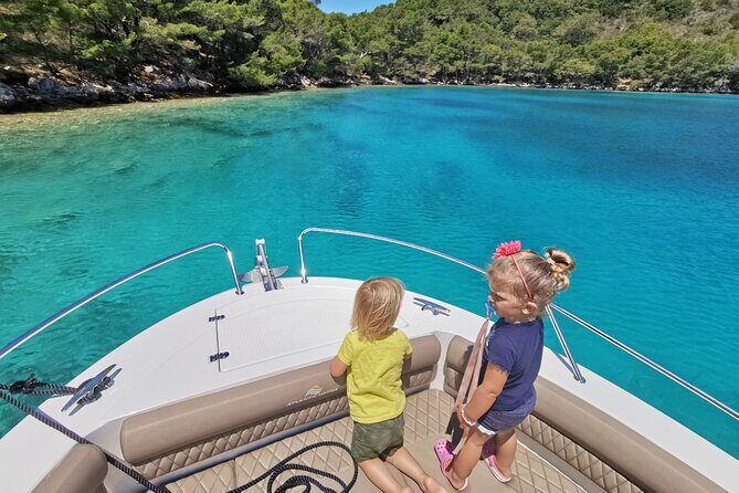 Rent a luxury speed boat for great fun on this Elaphiti Islands tour - Starting Point and Transportation Convenience