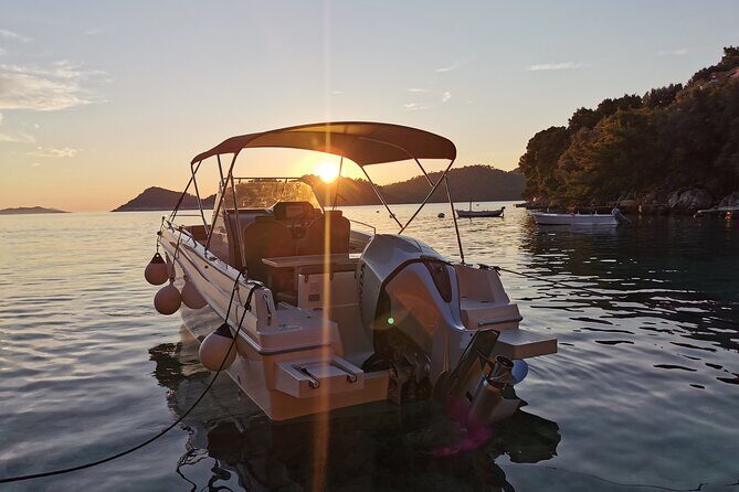 Rent a luxury speed boat for great fun on this Elaphiti Islands tour - Water Activities and Scenic Beauty