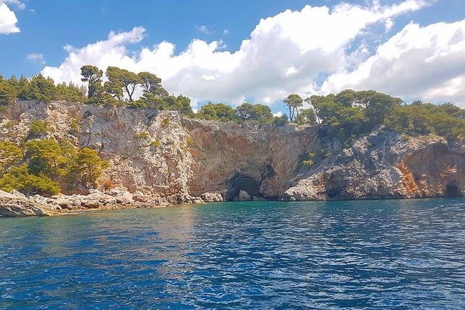 Rent a speed boat and explore beaches and coves of Elaphiti Islands - FAQ