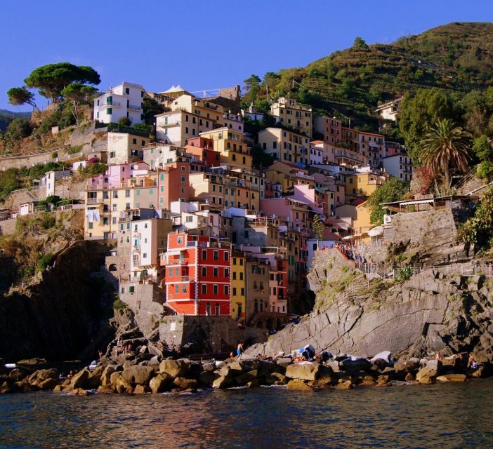 Rent canoe - kayak Riomaggiore - The Sum Up