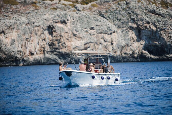 Rent with skipper for visit Caves in S. M. of Leuca - Key Points