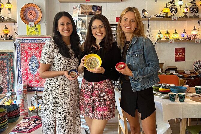 Resin Art Classes Brisbane: Cheeseboards & Coasters - The Bottom Line