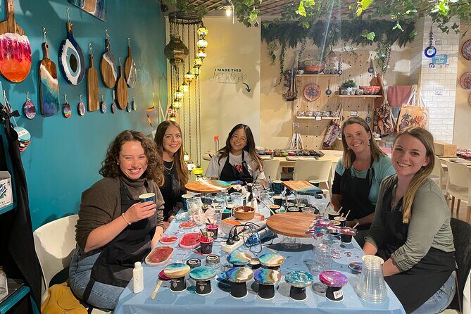 Resin Art Classes Melbourne: Cheeseboards & Coasters - Who Will Love This Experience?