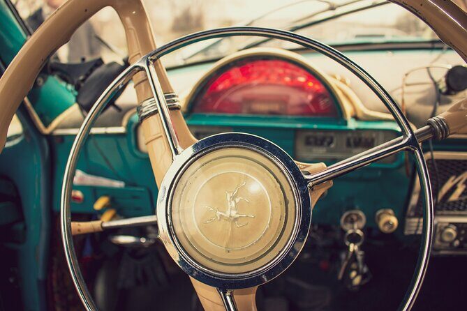 Retro KGB Tour: A Volga 21 Adventure in Yerevan's Soviet Past with photography - A Nostalgic Ride through Yerevan’s Soviet Era