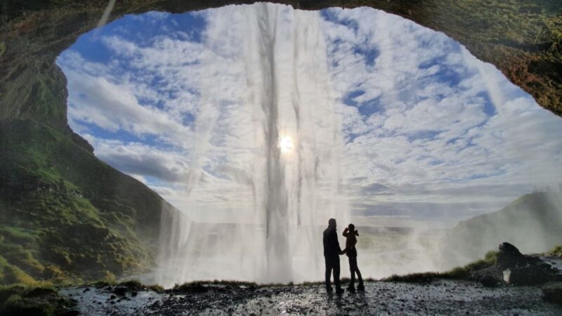 Reykjavík: 2-Day Tour with Icebergs, Glaciers & Waterfalls - Night in Icelandic Countryside