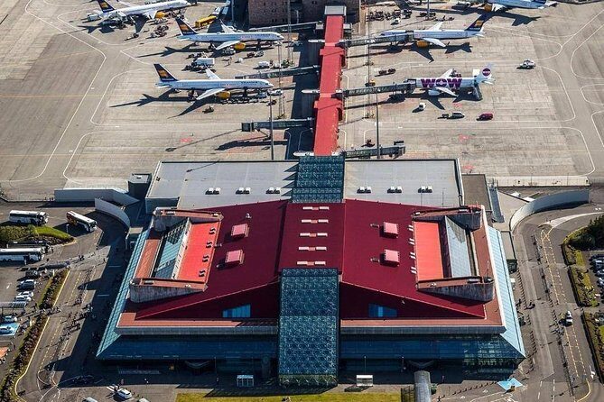 Reykjavik area to Keflavik Private Luxury Airport Transfer - Who Is This Service Best For?