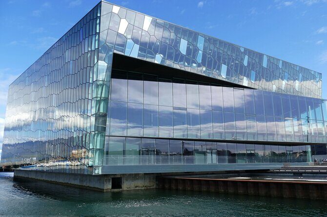 Reykjavik City Private Tour - Stop 2: Hofdi House — A Symbol of Cold War Diplomacy