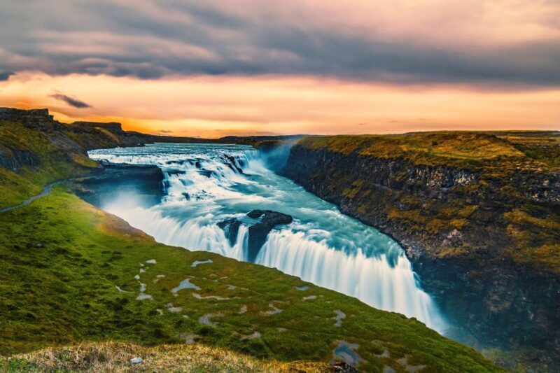 Reykjavik: Golden Circle, Tomato Farm and Kerið Crater Tour - Who Would Love This Tour?
