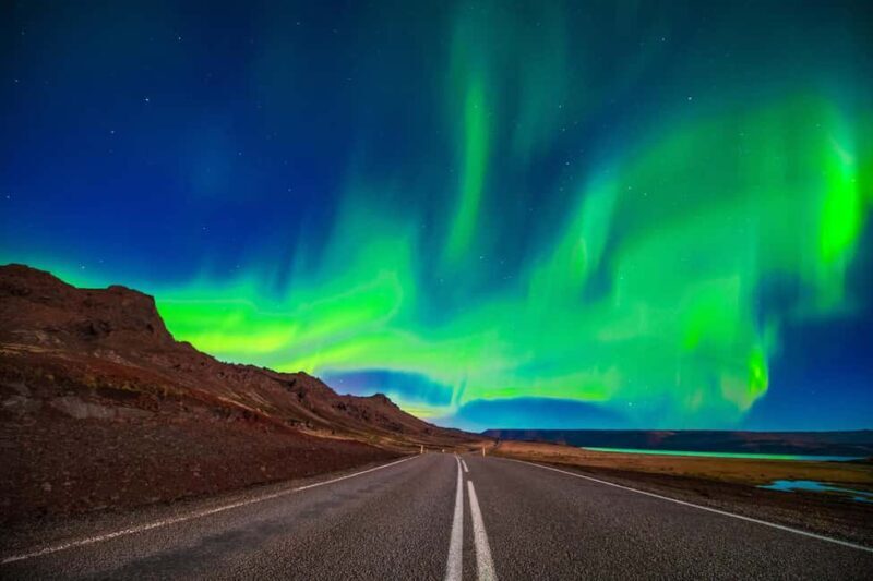 Reykjavik: Northern Lights by 4x4 with Photos & Hot Cocoa - Key Points