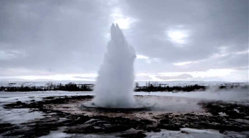 Reykjavík: Private Golden Circle Tour with Kerid Crater - Brúarfoss: The Hidden Blue Waterfall