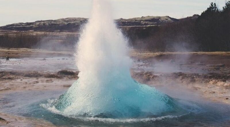 Reykjavík: Private Golden Circle Tour with Kerid Crater - Gullfoss: The Golden Waterfalls