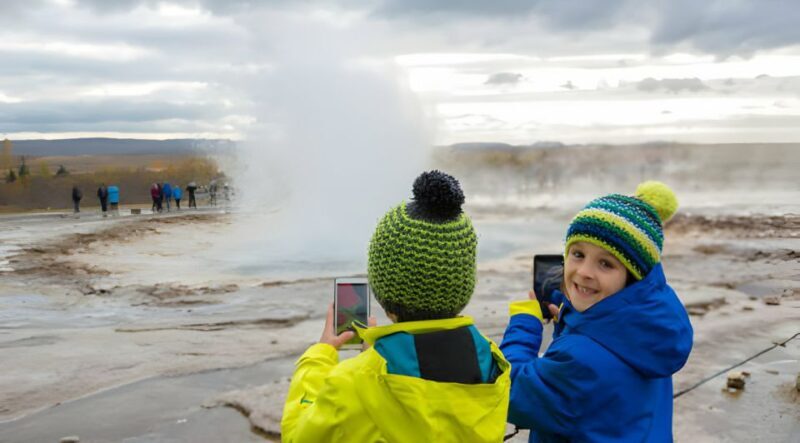 Reykjavík: Private Golden Circle Tour with Kerid Crater - Hveragerði: A Town of Thermal Springs and Bakeries