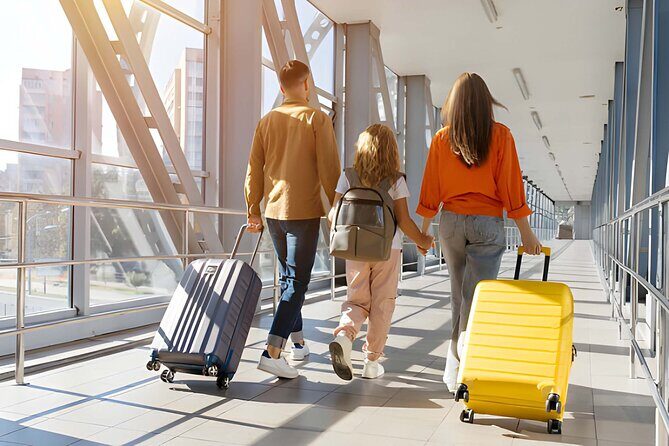 Reykjavik: Private Keflavik Airport to Hotel Transfer: upto 8 PAX - Key Points