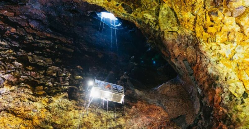 Reykjavik: Thrihnukagigur Volcano Guided Hiking Day Trip - Key Points