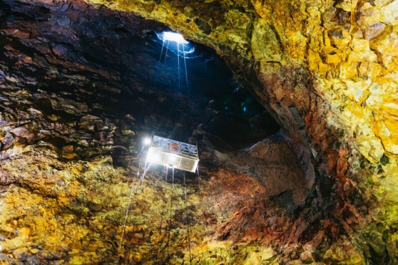 Reykjavik: Thrihnukagigur Volcano Guided Hiking Day Trip - The Journey to the Volcano: What to Expect