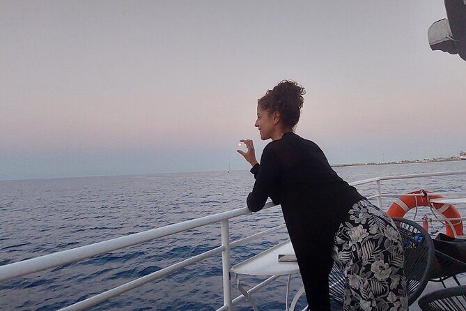 Rhodes Sunset Cruise - Swim and Dine w/ Live Music & Sunset! - Who Is This Tour Best For?