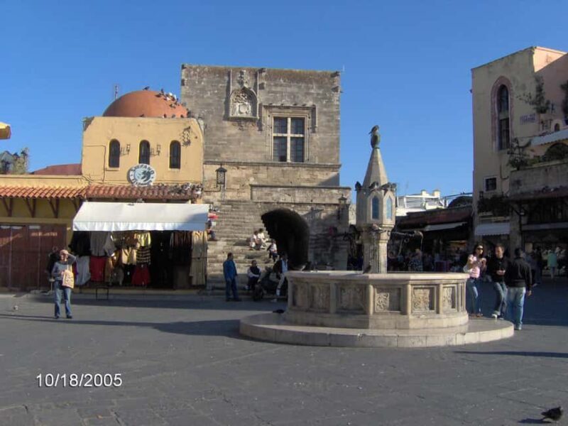 Rhodes Town: Private Walking Tour with a Licensed Guide - The Experience: What Past Travelers Say