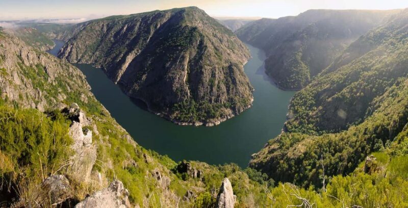 Ribeira Sacra & Ourense Day Tour with Catarmaran Cruise - The Itinerary: A Day of Contrasts and Highlights  