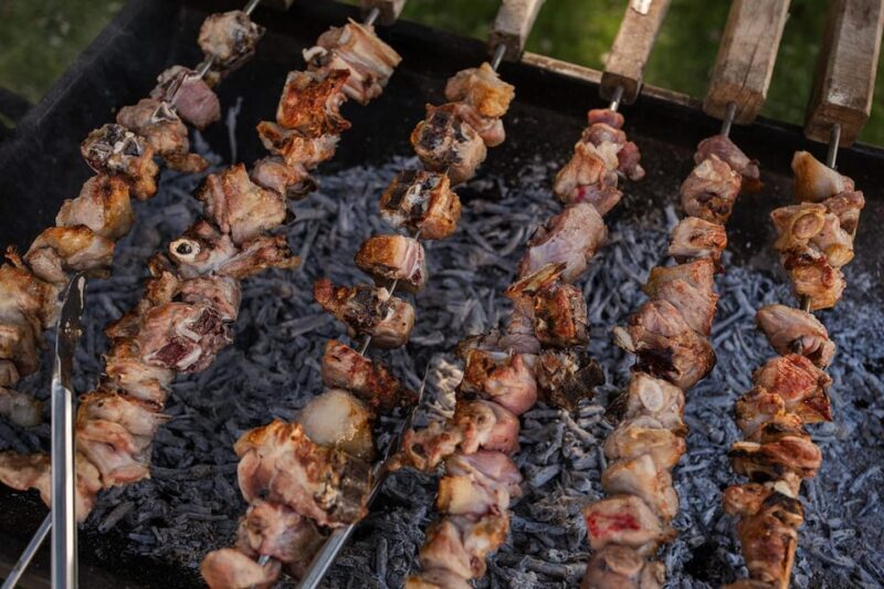 Ribera del Duero: Experience, vineyard, and 4x4 ride, plus an aperitif and tasting. - Food Pairings and Local Flavors