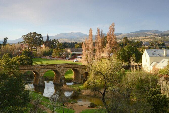 Richmond and Wine Tour - The Charm of Richmond: More than Just a Town