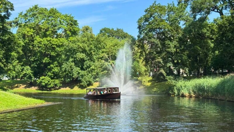 Riga: Canal Boat Tour with Welcome Drink & Audio Guide - Onboard Experience & Comfort
