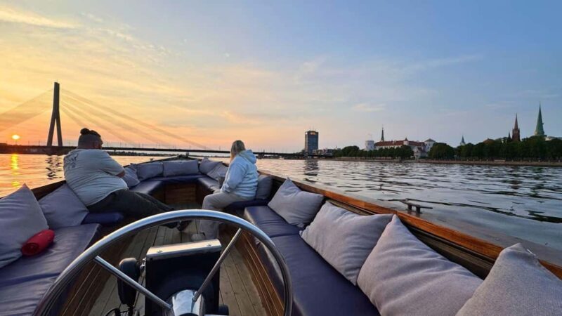 Riga: Canal Boat Tour with Welcome Drink & Audio Guide - Final Thoughts