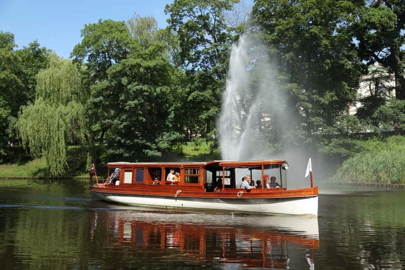 Riga: Canal & Daugava Cruise on a Historic Wooden Boat - The Itinerary in Detail