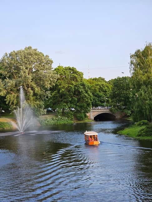 Riga: Private Boat Tour with Sparkling Wine - Detailed Breakdown of the Tour Experience