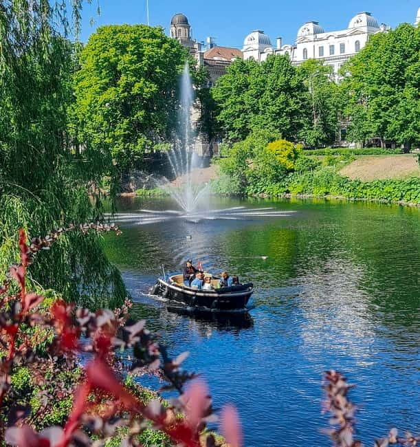 Riga: Private tour - City Panorama with premium class boat - Frequently Asked Questions