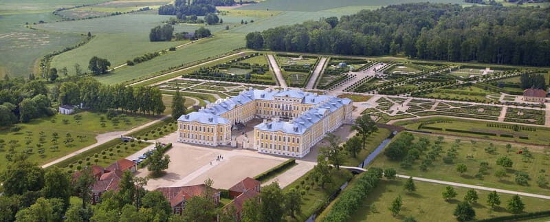 Riga: Rundale, Bauska and Hill of Cross Private Castle Tour - Exploring Latvia’s Architectural Treasures at Rundale Palace