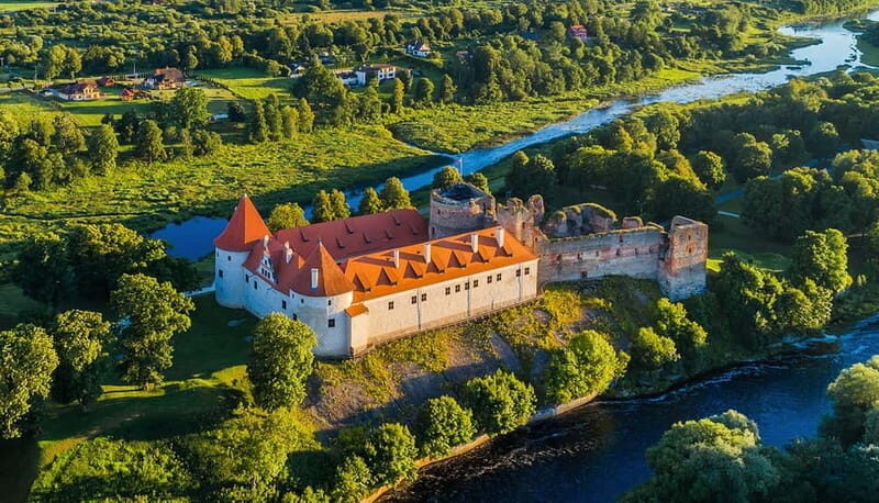 Riga: Rundale, Bauska and Hill of Cross Private Castle Tour - FAQs