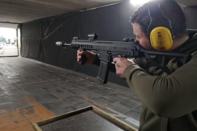 Riga Shooting Range : the Winchester, Glock 17, and Kalashnikov - The Weapons and Variety
