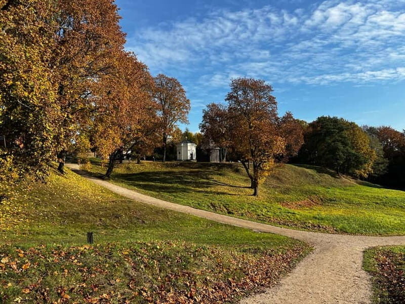 Riga-Vilnius:Rundale palace/Hill of Crosses/Medieval Kernave - FAQ