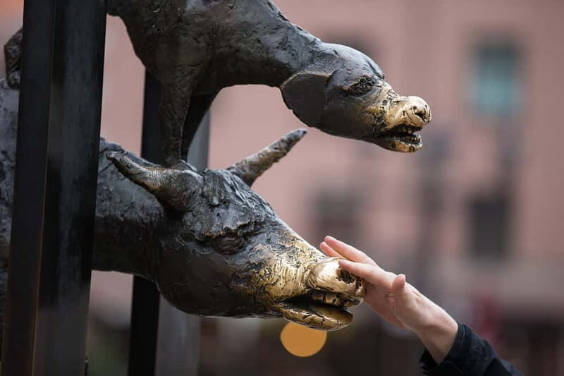 Riga's Old Center and Art Nouveau Tour - The Splendor of Art Nouveau Architecture