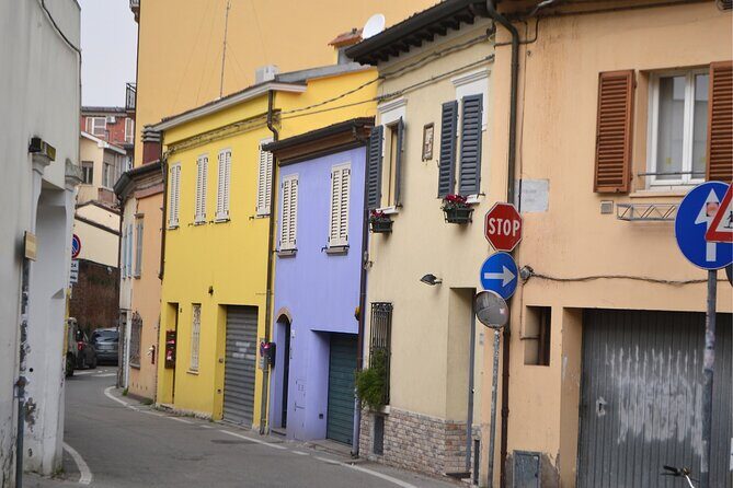 Rimini Scavenger Hunt and Highlights Self Guided Audio Tour - Key Points