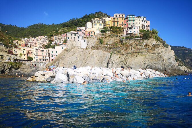 Riomaggiore : experience from the sea with focaccia and wine - Key Points  