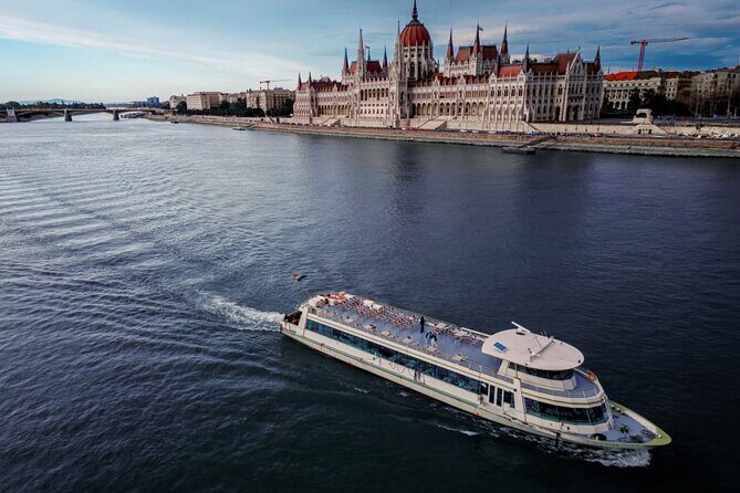 River Cruise ticket and Walking Tour in Budapest - The Experience from the Reviewers’ Perspective