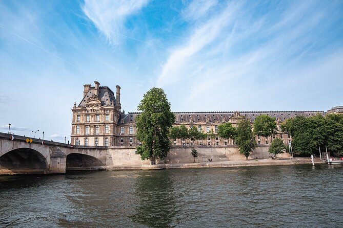 River Seine Sightseeing Boat Tour with Audio Guide - Price and Value Analysis