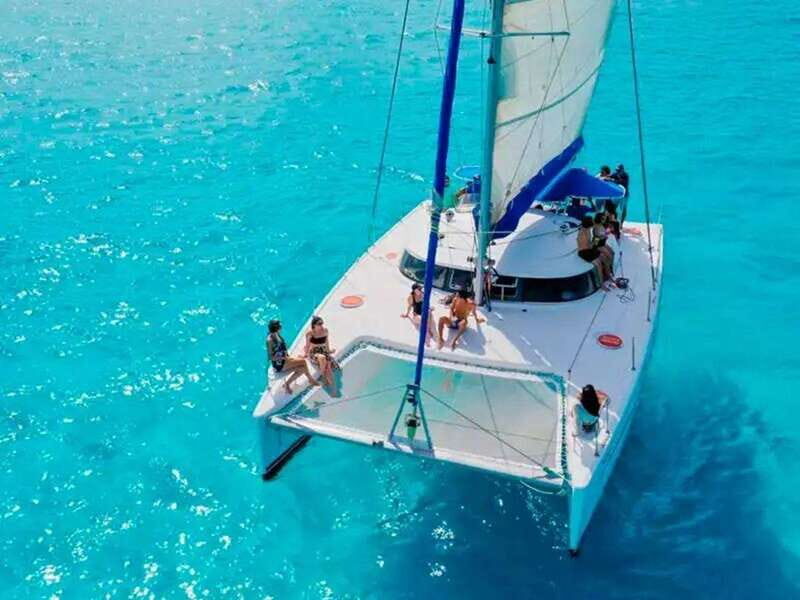 Riviera Maya: Private Catamaran Sailing for 42 Guests - Lunch and Free Exploration on Isla Mujeres