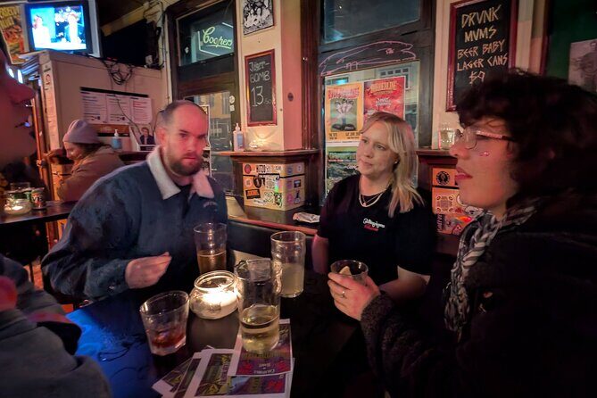 Rock'n'roll venues pub crawl including 2 free drinks and history - Authentic Reviews and Insights