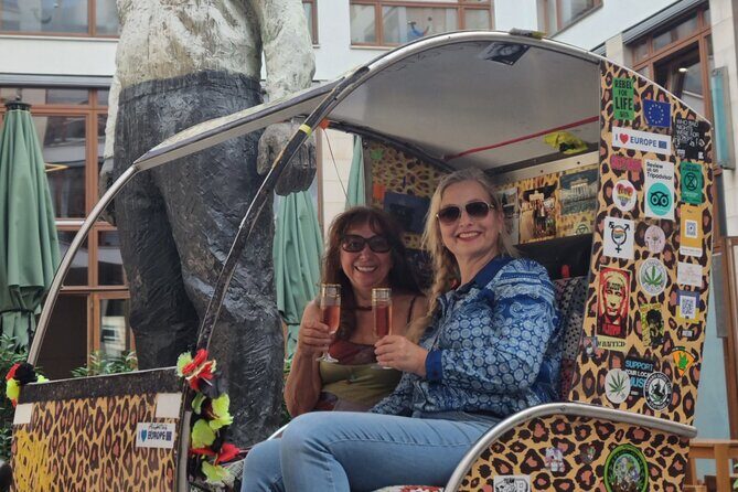 Romantic Berlin Rickshaw City and Photo Tour - incl. pick-up - An Introduction to the Rickshaw Experience