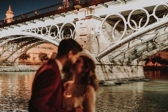 Romantic boat ride 1h (private) - Key Points