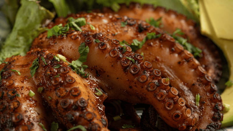 Romantic dinner in front of the sea - Analyzing the Experience: What You Can Expect