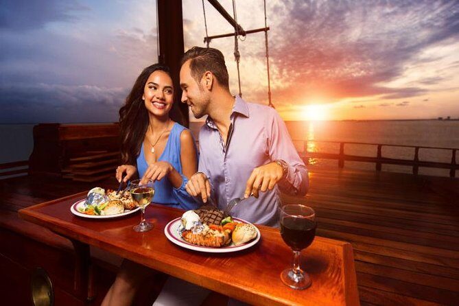 Romantic Dinner on a Spanish Galeon in Cancun - An In-Depth Look at the Experience