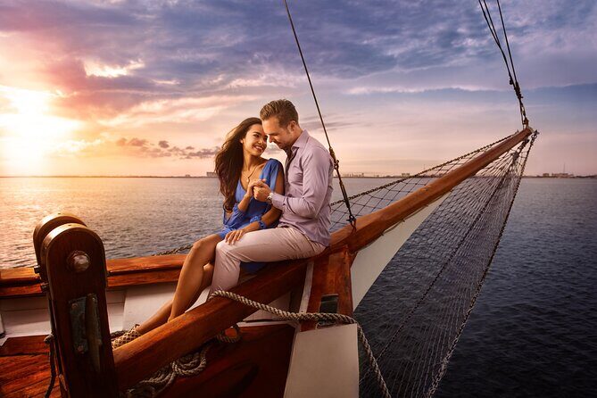 Romantic Lobster Dinner Cruise at Sunset - Setting Sail in Cancun: What You Can Expect