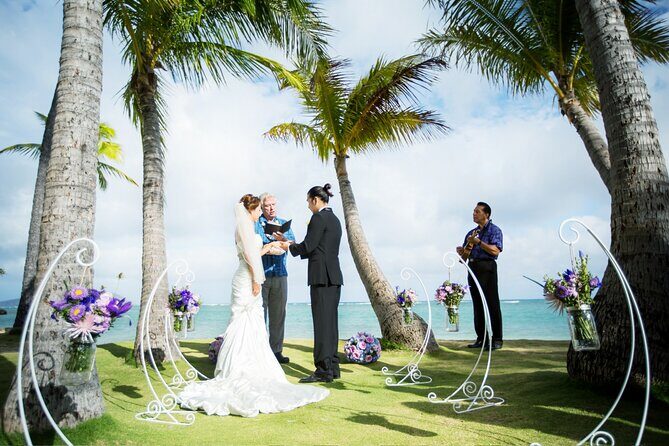 Romantic Oceanfront Beach Wedding in Honolulu - Why This Experience Is Worth Considering