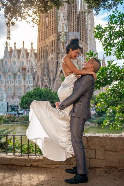 Romantic Photoshoot Experience for Couples in Barcelona - Why the Price Offers Great Value